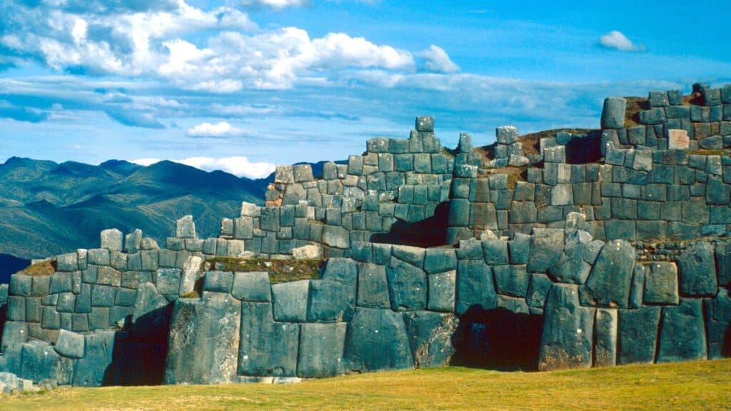 Voici pourquoi et comment les monuments des civilisations anciennes ...